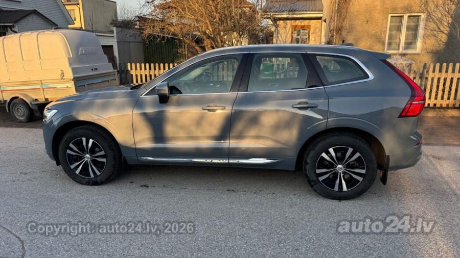 Grey Volvo XC60 2023 in Tallinn, with an engine capacity of 2.00 L and mileage of 41 thousand km for 47990 €, photo 5 on AUTOMOTO.COM.LV