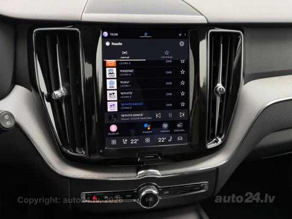 Grey Volvo XC60 2023 in Parnu, with an engine capacity of 2.00 L and mileage of 42 thousand km for 39900 €, photo 8 on AUTOMOTO.COM.LV