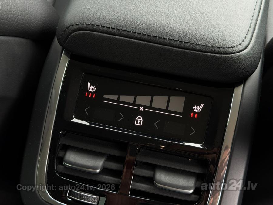 Pelēks Volvo XC60 2023 Pērnava, ar dzinēja tilpumu 2.00 L un nobraukumu 42 tūkst. km par 39900 €, foto 20 vietnē AUTOMOTO.COM.LV
