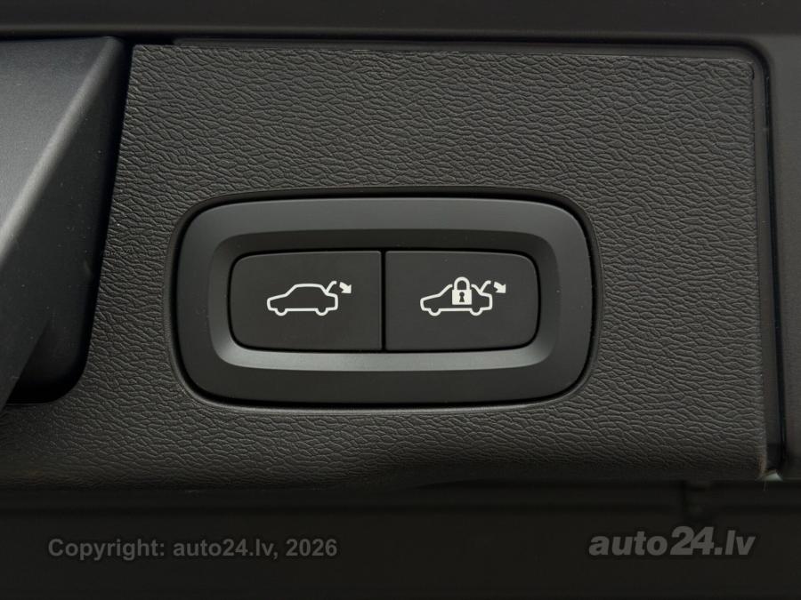 Pelēks Volvo XC60 2023 Pērnava, ar dzinēja tilpumu 2.00 L un nobraukumu 42 tūkst. km par 39900 €, foto 23 vietnē AUTOMOTO.COM.LV