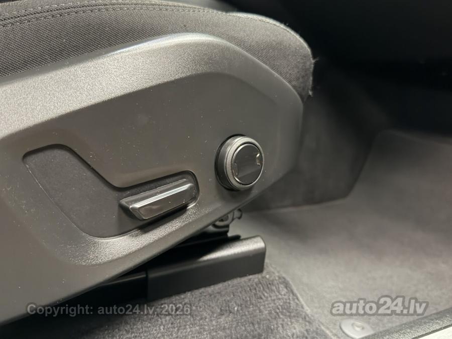 Pelēks Volvo XC60 2023 Tallina, ar dzinēja tilpumu 2.00 L un nobraukumu 55 tūkst. km par 47990 €, foto 17 vietnē AUTOMOTO.COM.LV