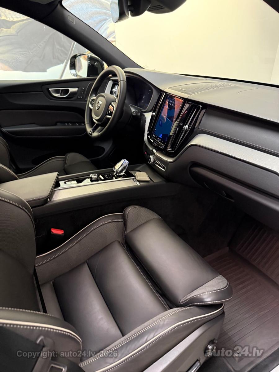 Pelēks Volvo XC60 2024 Viljandi, ar dzinēja tilpumu 2.00 L un nobraukumu 47 tūkst. km par 51000 €, foto 11 vietnē AUTOMOTO.COM.LV