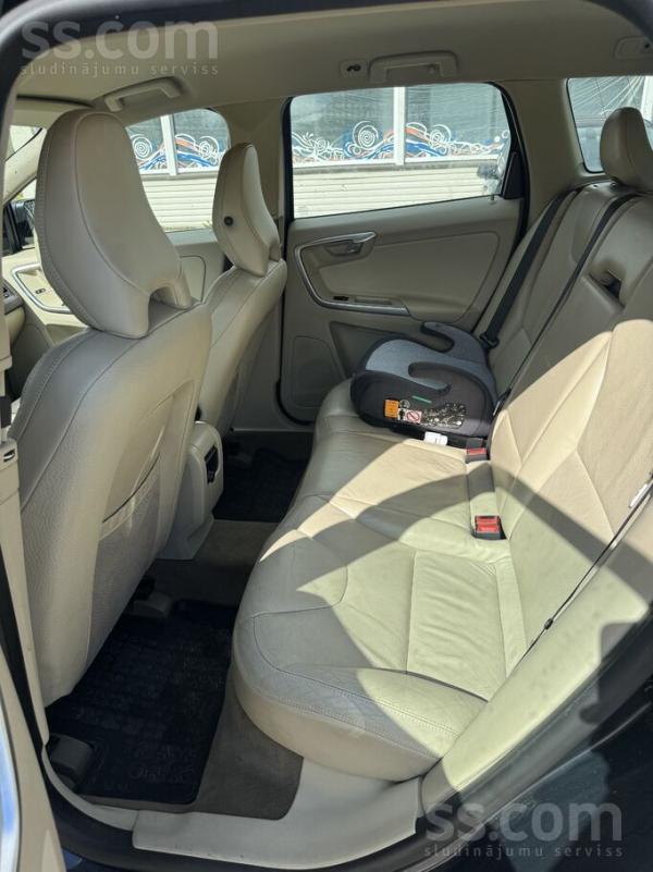 Volvo XC60 2009 Jēkabpils, ar dzinēja tilpumu 2.40 L un nobraukumu 321 tūkst. km par 5400 €, foto 7 vietnē AUTOMOTO.COM.LV