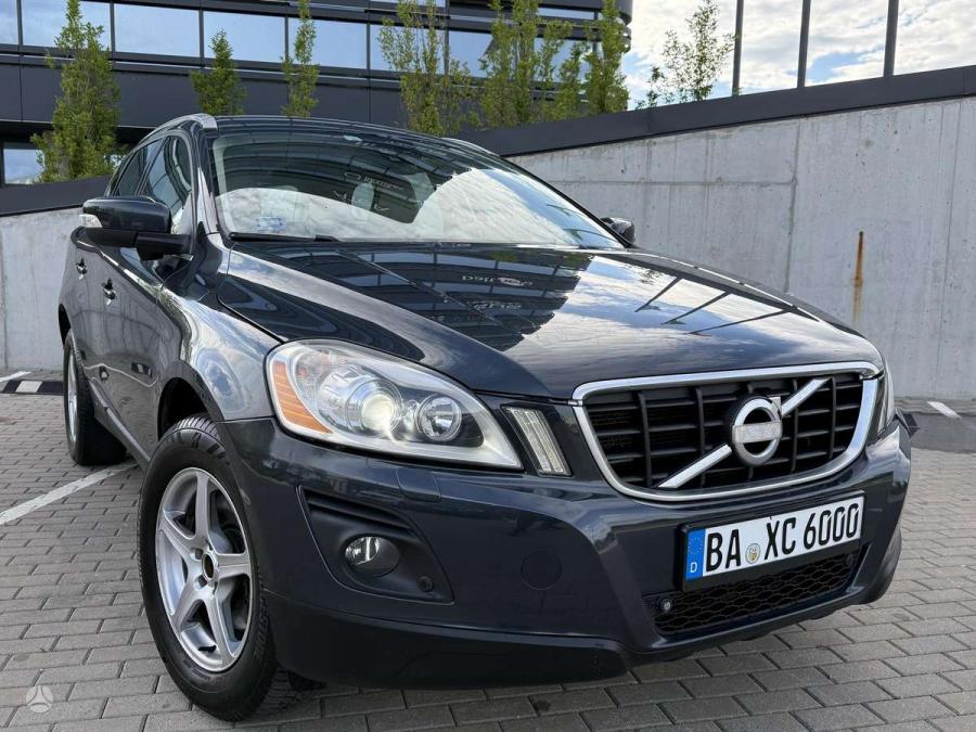 Volvo XC60 2009 in Kaunas, with an engine capacity of 2.40 L and mileage of 330 thousand km for 5999 €, photo 1 on AUTOMOTO.COM.LV