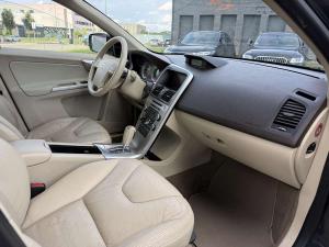 Volvo XC60 2009 in Kaunas, with an engine capacity of 2.40 L and mileage of 330 thousand km for 5999 €, photo 17 on AUTOMOTO.COM.LV