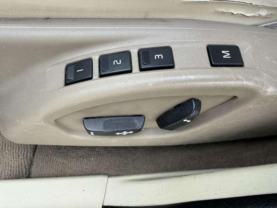 Volvo XC60 2009 in Kaunas, with an engine capacity of 2.40 L and mileage of 330 thousand km for 5999 €, photo 22 on AUTOMOTO.COM.LV