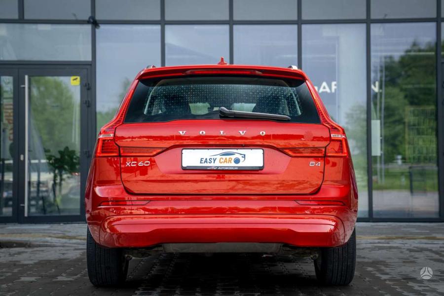 Orange Volvo XC60 2021 in Vilnius, with an engine capacity of 1.97 L and mileage of 76 thousand km for 26300 €, photo 12 on AUTOMOTO.COM.LV