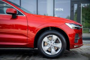 Orange Volvo XC60 2021 in Vilnius, with an engine capacity of 1.97 L and mileage of 80 thousand km for 25650 €, photo 8 on AUTOMOTO.COM.LV