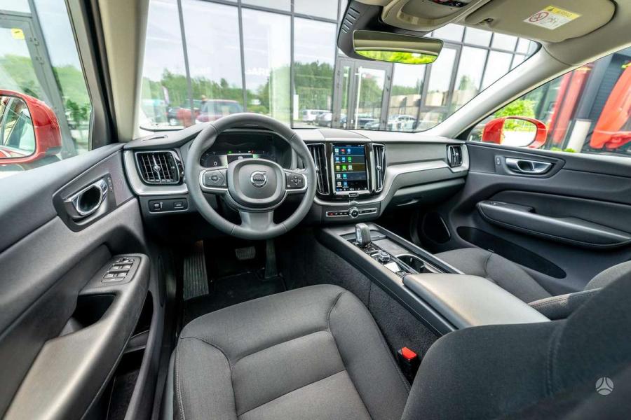 Orange Volvo XC60 2021 in Vilnius, with an engine capacity of 1.97 L and mileage of 80 thousand km for 25650 €, photo 15 on AUTOMOTO.COM.LV