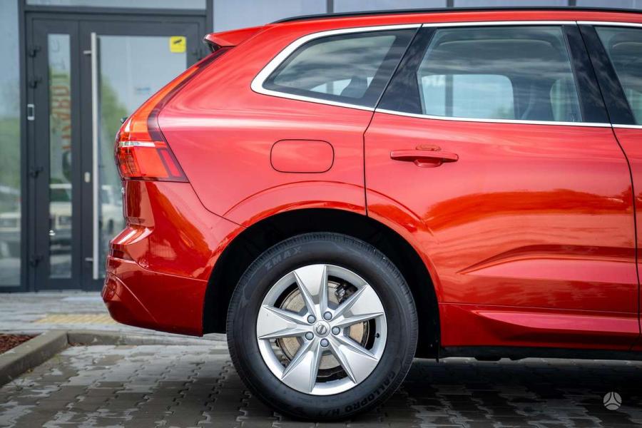 Orange Volvo XC60 2021 in Vilnius, with an engine capacity of 1.97 L and mileage of 80 thousand km for 25400 €, photo 7 on AUTOMOTO.COM.LV