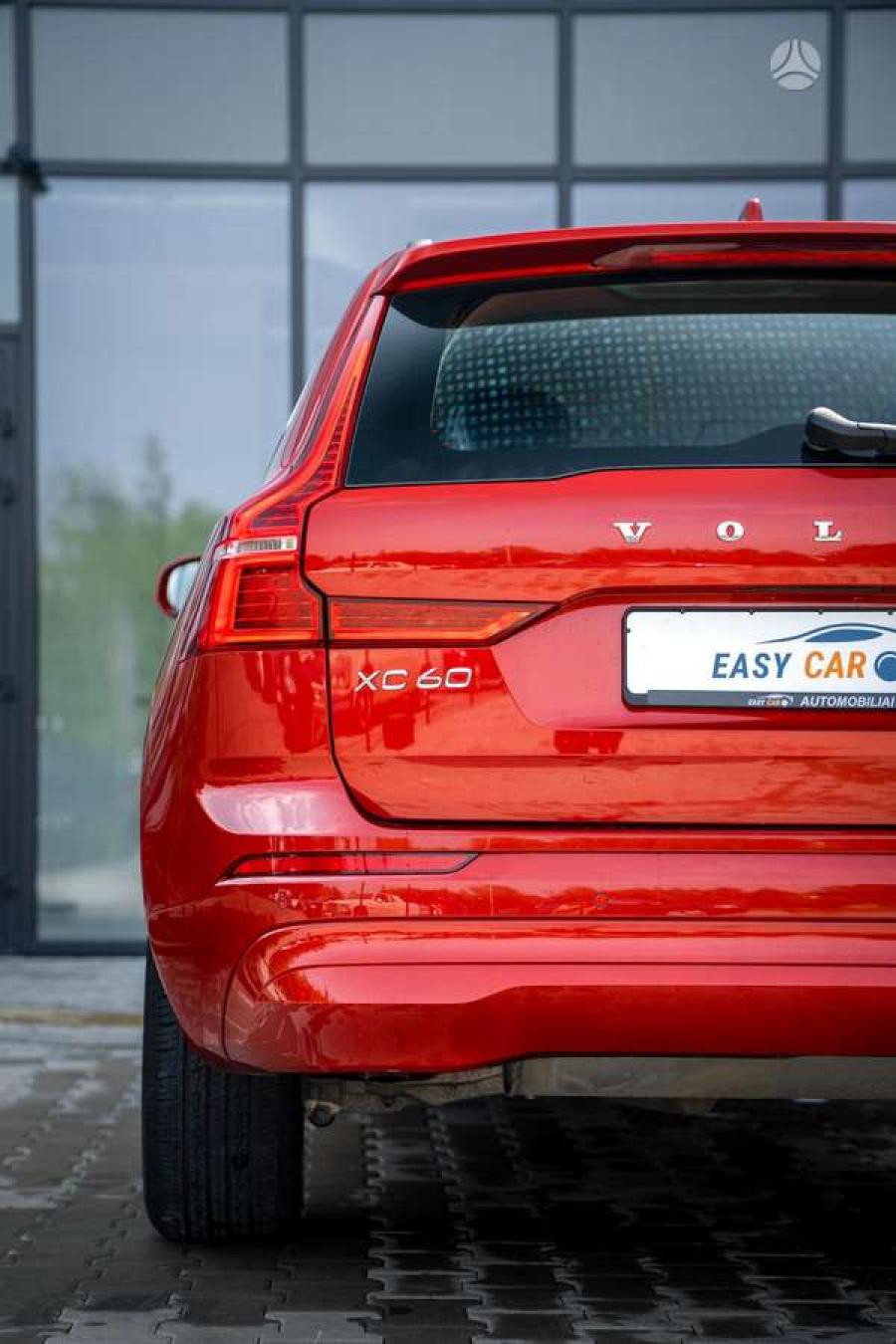 Orange Volvo XC60 2021 in Vilnius, with an engine capacity of 1.97 L and mileage of 80 thousand km for 25200 €, photo 13 on AUTOMOTO.COM.LV