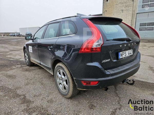 Volvo XC60 2011 Kauņa, ar dzinēja tilpumu 1.98 L un nobraukumu 425 tūkst. km par 4000 €, foto 4 vietnē AUTOMOTO.COM.LV