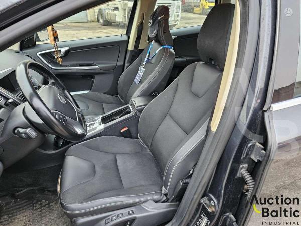 Volvo XC60 2011 Kauņa, ar dzinēja tilpumu 1.98 L un nobraukumu 425 tūkst. km par 4000 €, foto 10 vietnē AUTOMOTO.COM.LV