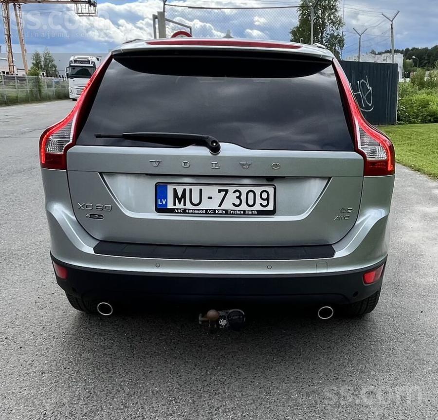 Volvo XC60 2010 Rīga, ar dzinēja tilpumu 2.40 L un nobraukumu 32 tūkst. km par 8500 €, foto 9 vietnē AUTOMOTO.COM.LV