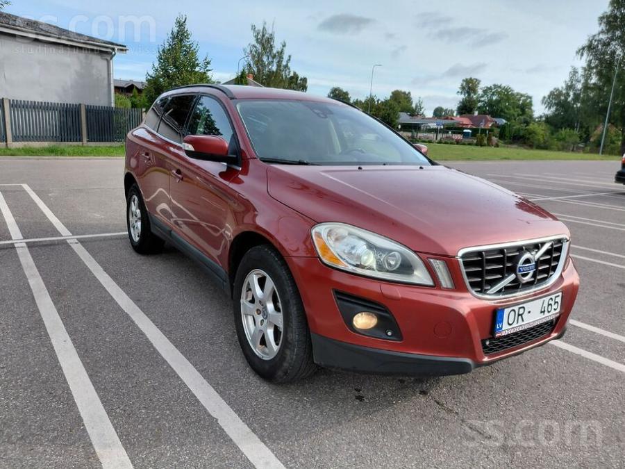 Красный Вольво ХС60 2009 в Валмиера, объемом двигателя 2.40 л и пробегом 0 тыс. км за 6250 €, фото 4 на AUTOMOTO.COM.LV