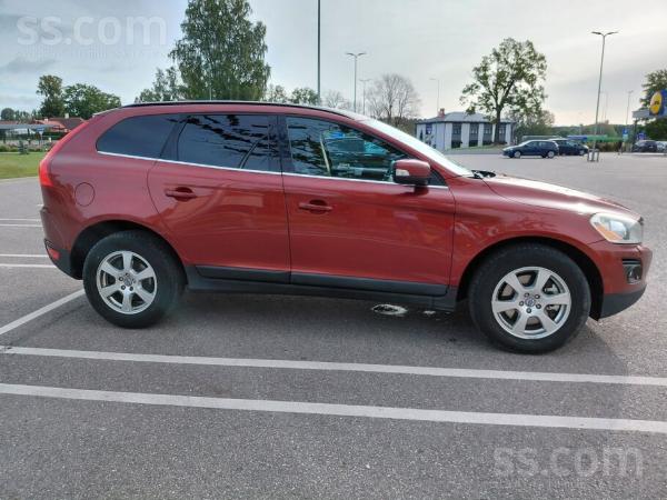 Sarkans Volvo XC60 2009 Valmiera, ar dzinēja tilpumu 2.40 L un nobraukumu 0 tūkst. km par 6250 €, foto 4 vietnē AUTOMOTO.COM.LV