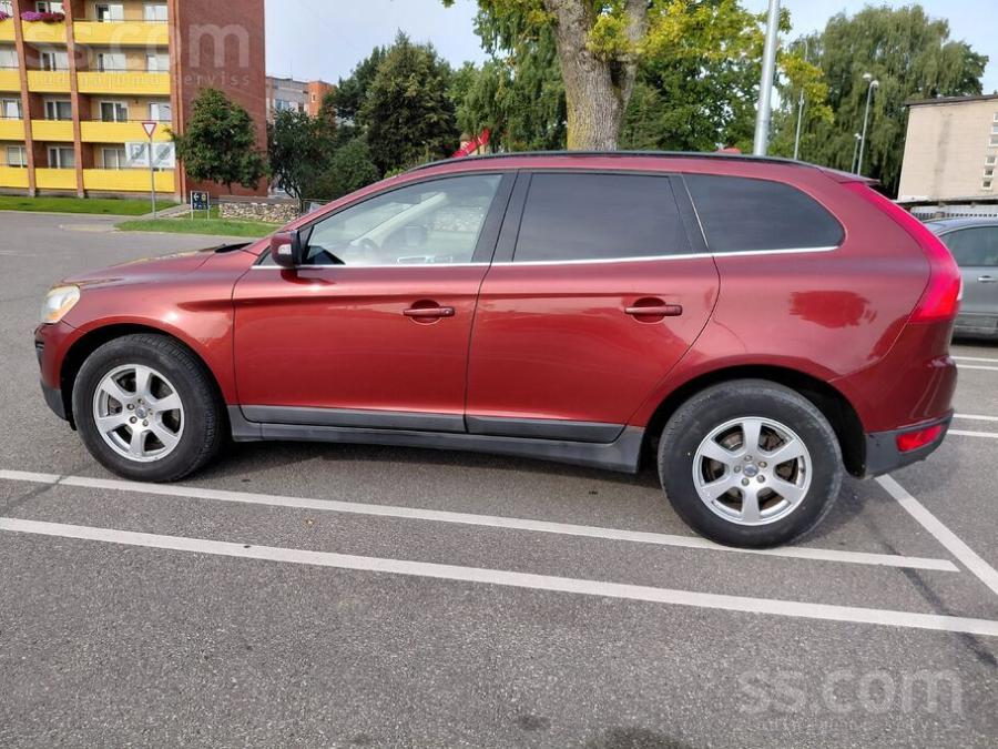 Красный Вольво ХС60 2009 в Валмиера, объемом двигателя 2.40 л и пробегом 0 тыс. км за 6250 €, фото 7 на AUTOMOTO.COM.LV