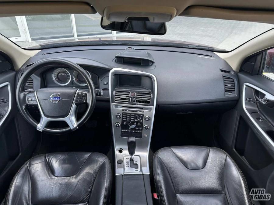 Red Volvo XC60 2010 in Vilnius, with an engine capacity of 2.40 L and mileage of 277 thousand km for 6800 €, photo 14 on AUTOMOTO.COM.LV