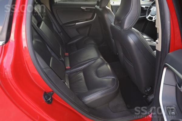 Sarkans Volvo XC60 2010 Rīga, ar dzinēja tilpumu 2.40 L un nobraukumu 0 tūkst. km par 8490 €, foto 10 vietnē AUTOMOTO.COM.LV