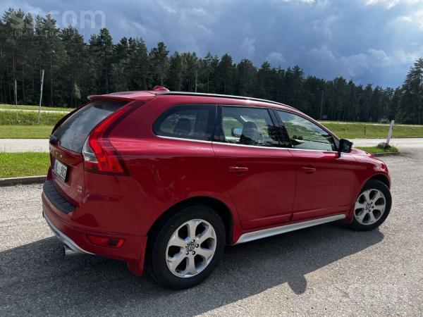 Sarkans Volvo XC60 2010 Cēsis, ar dzinēja tilpumu 2.40 L un nobraukumu 260 tūkst. km par 8000 €, foto 1 vietnē AUTOMOTO.COM.LV