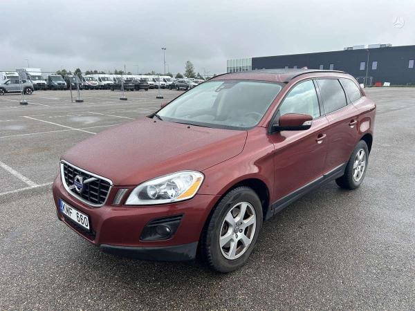 Red Volvo XC60 2010 in Vilnius, with an engine capacity of 3.19 L and mileage of 122 thousand km for 9900 €, photo 1 on AUTOMOTO.COM.LV