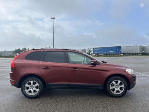 Red Volvo XC60 2010 in Vilnius, with an engine capacity of 3.19 L and mileage of 122 thousand km for 9900 €, photo 6 on AUTOMOTO.COM.LV