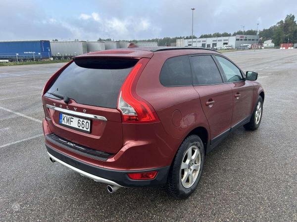 Red Volvo XC60 2010 in Vilnius, with an engine capacity of 3.19 L and mileage of 122 thousand km for 9900 €, photo 8 on AUTOMOTO.COM.LV