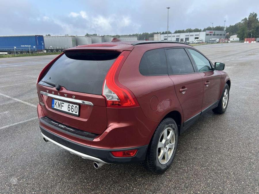 Red Volvo XC60 2010 in Vilnius, with an engine capacity of 3.19 L and mileage of 122 thousand km for 9900 €, photo 9 on AUTOMOTO.COM.LV