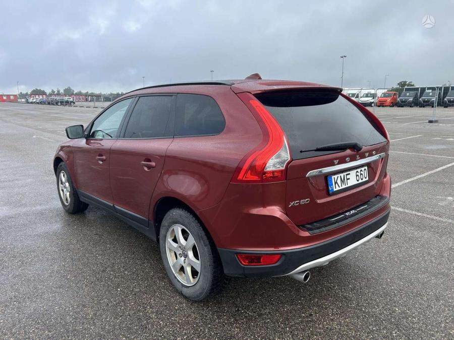 Red Volvo XC60 2010 in Vilnius, with an engine capacity of 3.19 L and mileage of 122 thousand km for 9900 €, photo 12 on AUTOMOTO.COM.LV