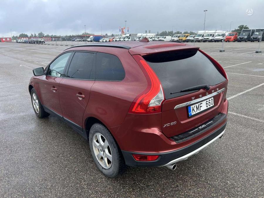 Red Volvo XC60 2010 in Vilnius, with an engine capacity of 3.19 L and mileage of 122 thousand km for 9900 €, photo 13 on AUTOMOTO.COM.LV