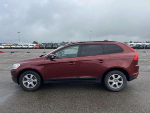 Red Volvo XC60 2010 in Vilnius, with an engine capacity of 3.19 L and mileage of 122 thousand km for 9900 €, photo 15 on AUTOMOTO.COM.LV