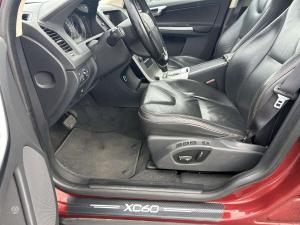 Red Volvo XC60 2010 in Vilnius, with an engine capacity of 3.19 L and mileage of 122 thousand km for 9900 €, photo 19 on AUTOMOTO.COM.LV