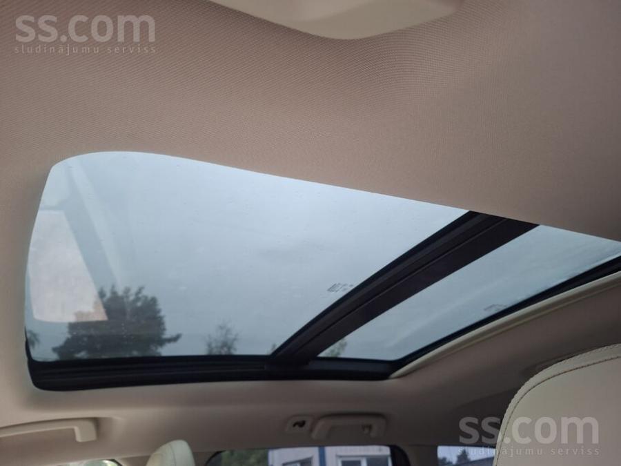 Red Volvo XC60 2010 in Riga, with an engine capacity of 2.40 L and mileage of 306 thousand km for 8495 €, photo 10 on AUTOMOTO.COM.LV