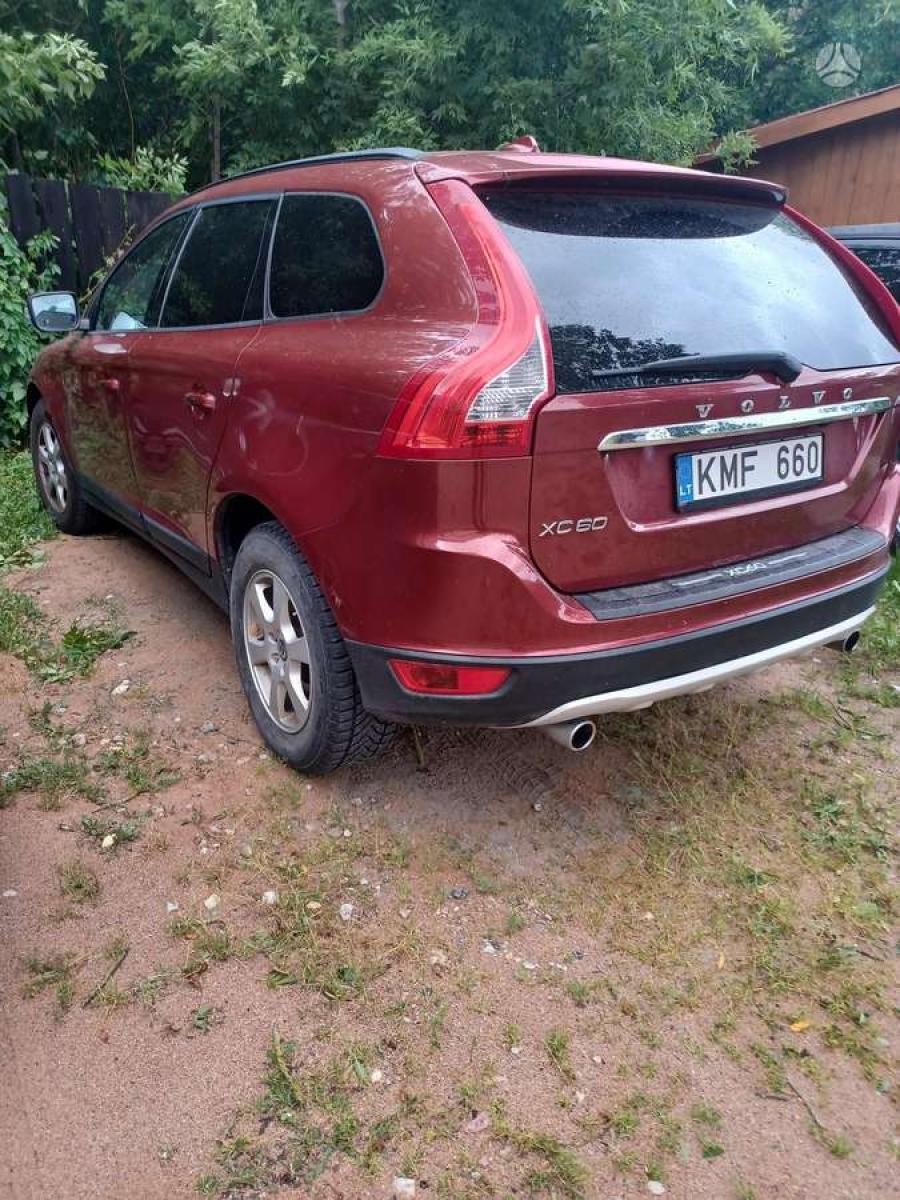 Sarkans Volvo XC60 2010 Ukmergė, ar dzinēja tilpumu 3.20 L un nobraukumu 122 tūkst. km par 7450 €, foto 3 vietnē AUTOMOTO.COM.LV
