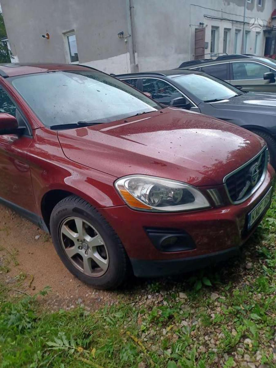 Sarkans Volvo XC60 2010 Ukmergė, ar dzinēja tilpumu 3.20 L un nobraukumu 122 tūkst. km par 7450 €, foto 4 vietnē AUTOMOTO.COM.LV