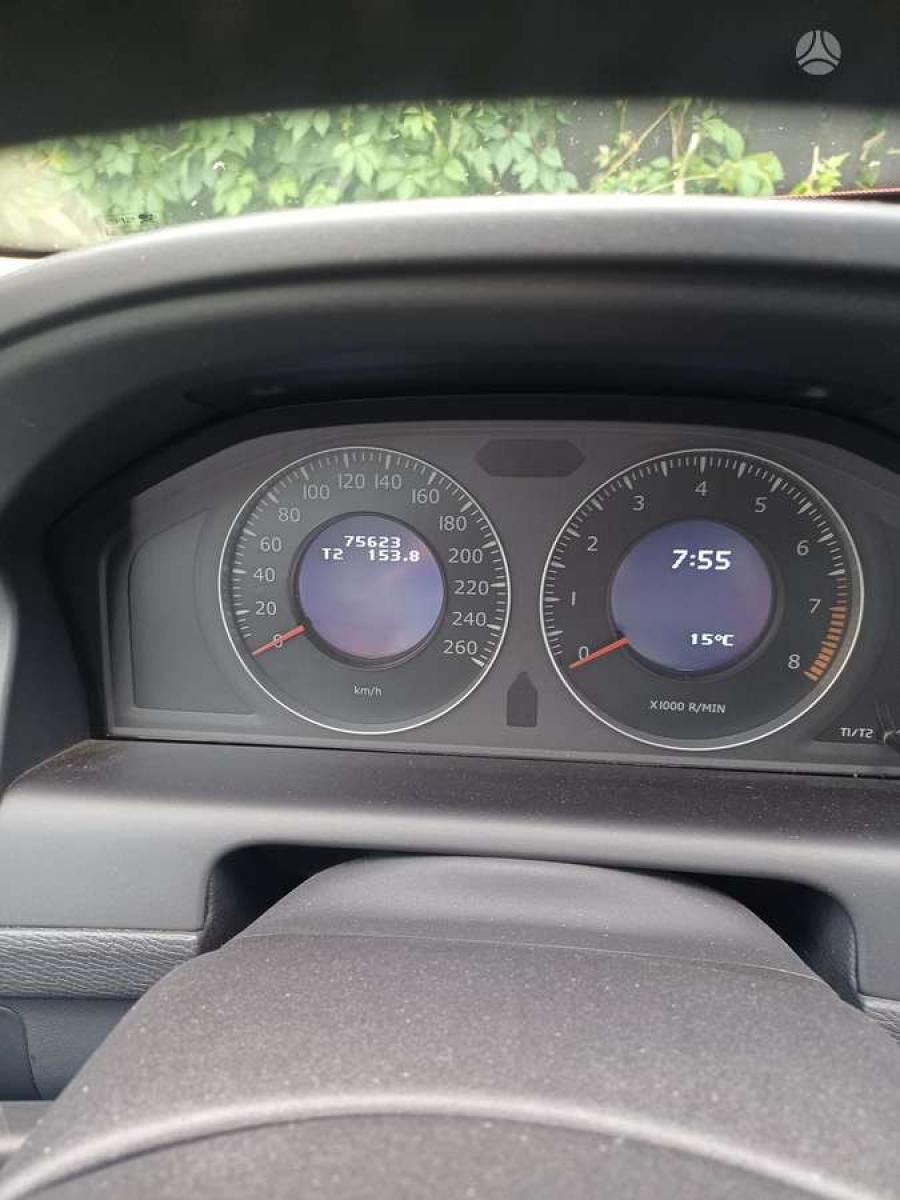 Sarkans Volvo XC60 2010 Ukmergė, ar dzinēja tilpumu 3.20 L un nobraukumu 122 tūkst. km par 7450 €, foto 7 vietnē AUTOMOTO.COM.LV