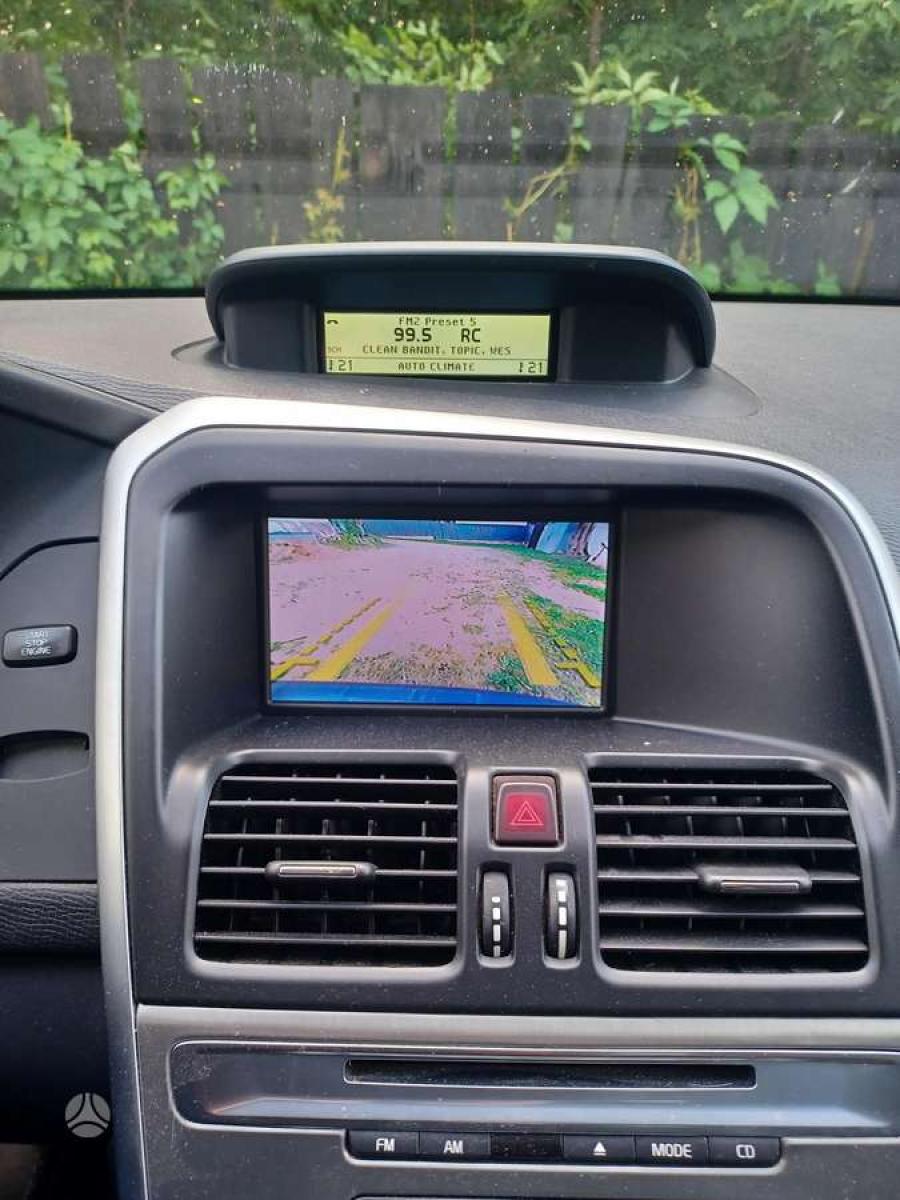 Sarkans Volvo XC60 2010 Ukmergė, ar dzinēja tilpumu 3.20 L un nobraukumu 122 tūkst. km par 7450 €, foto 8 vietnē AUTOMOTO.COM.LV
