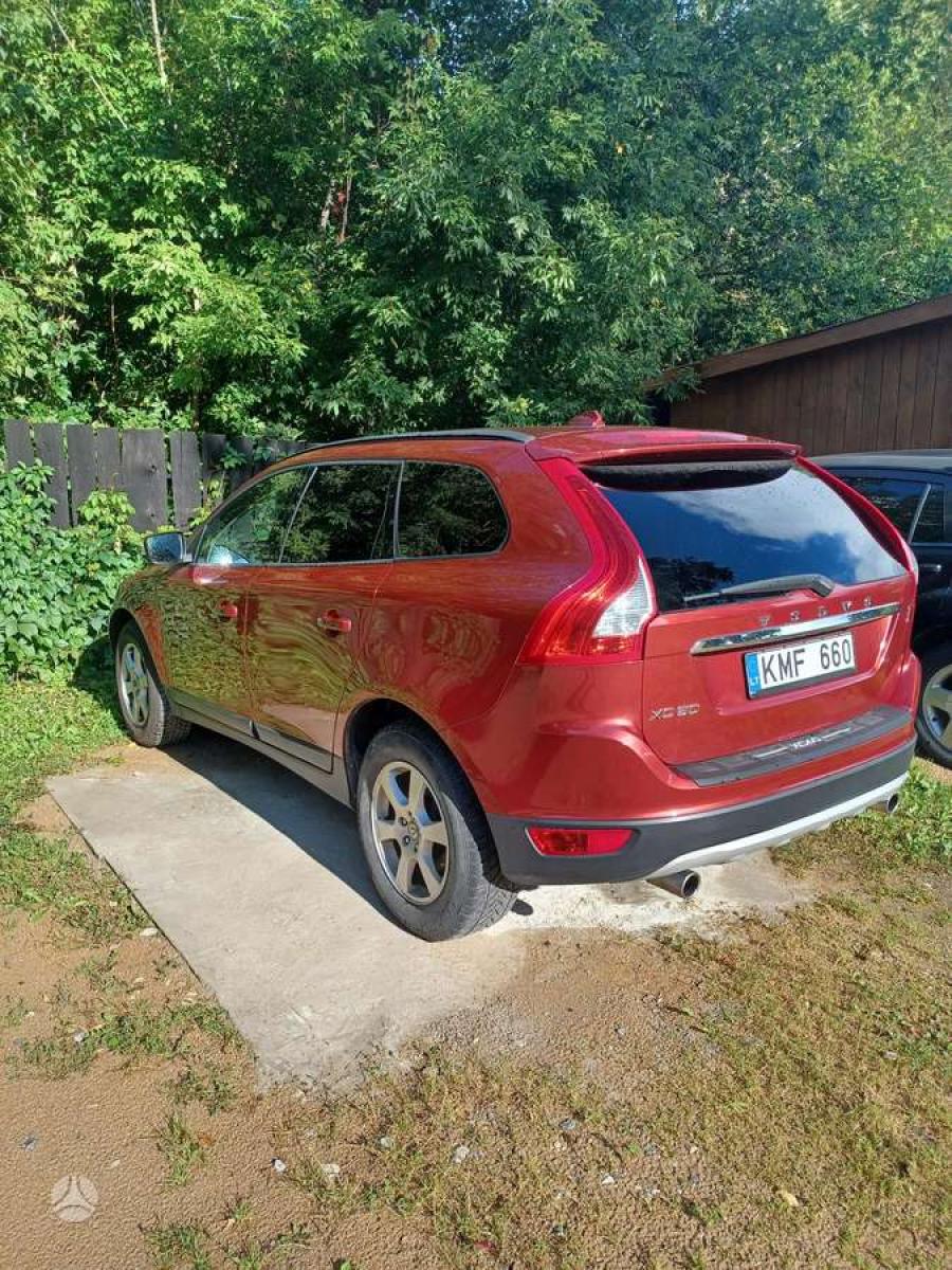 Sarkans Volvo XC60 2010 Ukmergė, ar dzinēja tilpumu 3.20 L un nobraukumu 122 tūkst. km par 7450 €, foto 11 vietnē AUTOMOTO.COM.LV