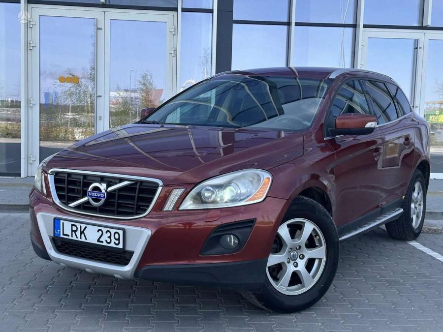 Red Volvo XC60 2010 in Vilnius, with an engine capacity of 2.40 L and mileage of 277 thousand km for 5500 €, photo 4 on AUTOMOTO.COM.LV