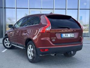 Red Volvo XC60 2010 in Vilnius, with an engine capacity of 2.40 L and mileage of 277 thousand km for 5500 €, photo 5 on AUTOMOTO.COM.LV