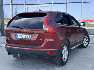 Red Volvo XC60 2010 in Vilnius, with an engine capacity of 2.40 L and mileage of 277 thousand km for 5500 €, photo 7 on AUTOMOTO.COM.LV