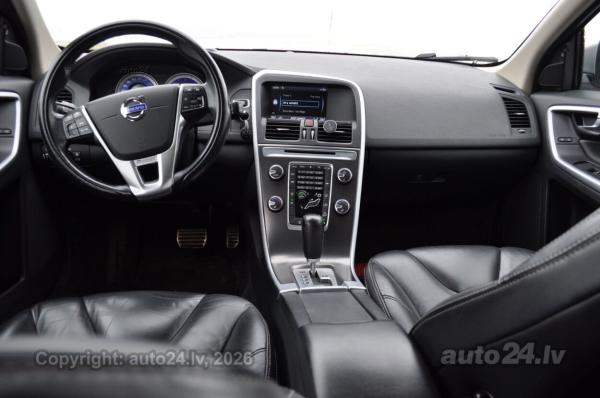 Sarkans Volvo XC60 2011 Tartu, ar dzinēja tilpumu 2.40 L un nobraukumu 295 tūkst. km par 10500 €, foto 7 vietnē AUTOMOTO.COM.LV