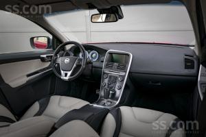 Sarkans Volvo XC60 2011 Rīga, ar dzinēja tilpumu 2.40 L un nobraukumu 323 tūkst. km par 7500 €, foto 15 vietnē AUTOMOTO.COM.LV