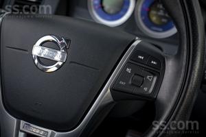 Sarkans Volvo XC60 2011 Rīga, ar dzinēja tilpumu 2.40 L un nobraukumu 323 tūkst. km par 7500 €, foto 21 vietnē AUTOMOTO.COM.LV