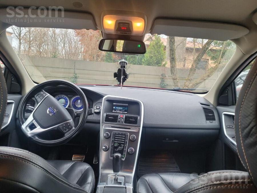 Sarkans Volvo XC60 2011 Rīga, ar dzinēja tilpumu 2.40 L un nobraukumu 272 tūkst. km par 9700 €, foto 9 vietnē AUTOMOTO.COM.LV