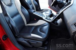 Sarkans Volvo XC60 2011 Tallina, ar dzinēja tilpumu 2.40 L un nobraukumu 377 tūkst. km par 8500 €, foto 6 vietnē AUTOMOTO.COM.LV