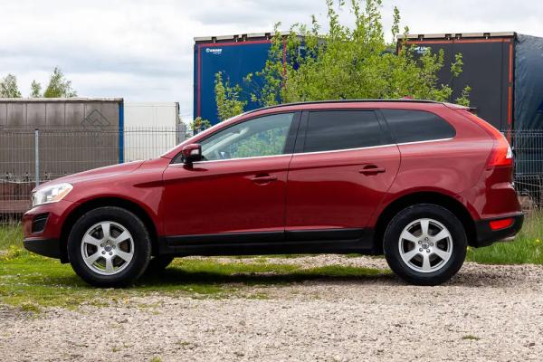 Sarkans Volvo XC60 2011 Rīga, ar dzinēja tilpumu 2.00 L un nobraukumu 212 tūkst. km par 10495 €, foto 8 vietnē AUTOMOTO.COM.LV