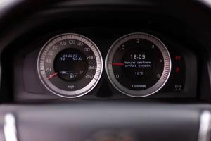 Красный Вольво ХС60 2011 в Рига, объемом двигателя 2.00 л и пробегом 212 тыс. км за 10495 €, фото 20 на AUTOMOTO.COM.LV