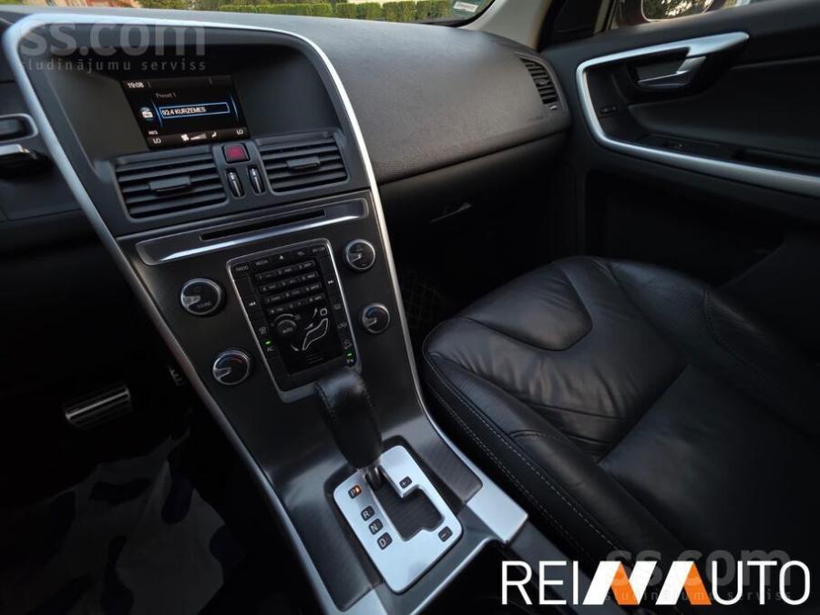 Sarkans Volvo XC60 2011 Rīga, ar dzinēja tilpumu 2.40 L un nobraukumu 255 tūkst. km par 9950 €, foto 25 vietnē AUTOMOTO.COM.LV