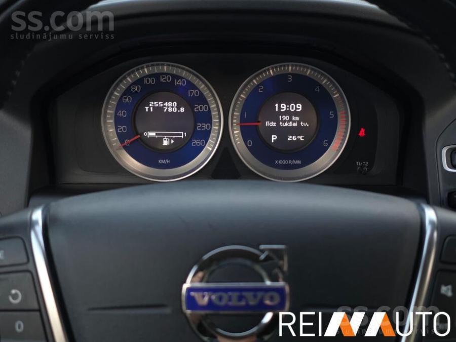 Sarkans Volvo XC60 2011 Rīga, ar dzinēja tilpumu 2.40 L un nobraukumu 255 tūkst. km par 9950 €, foto 26 vietnē AUTOMOTO.COM.LV
